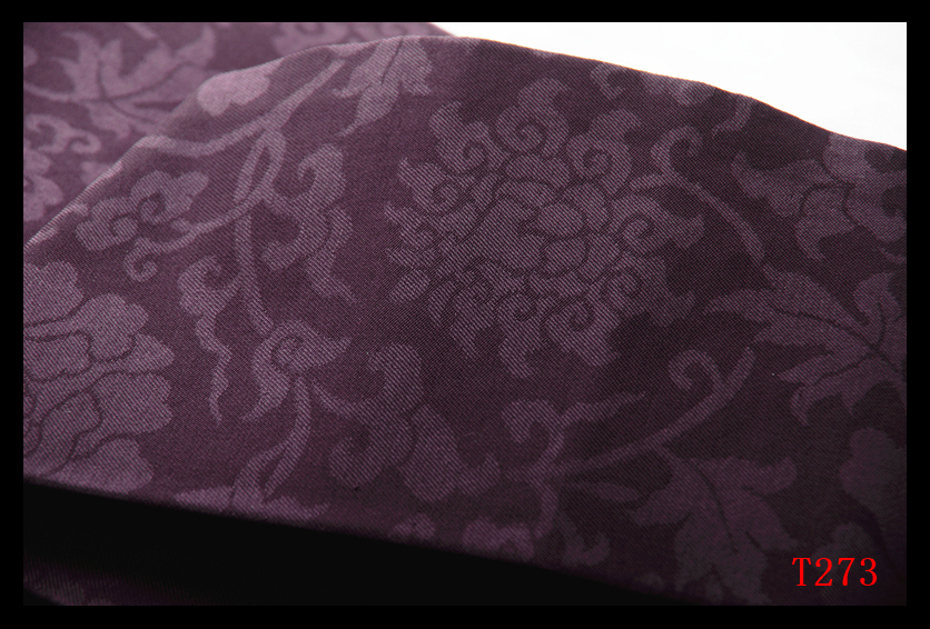 Yahoo!オークション - 蔵【T273】西陣逸品 牡丹唐草紋 滅紫色地 気品豊...