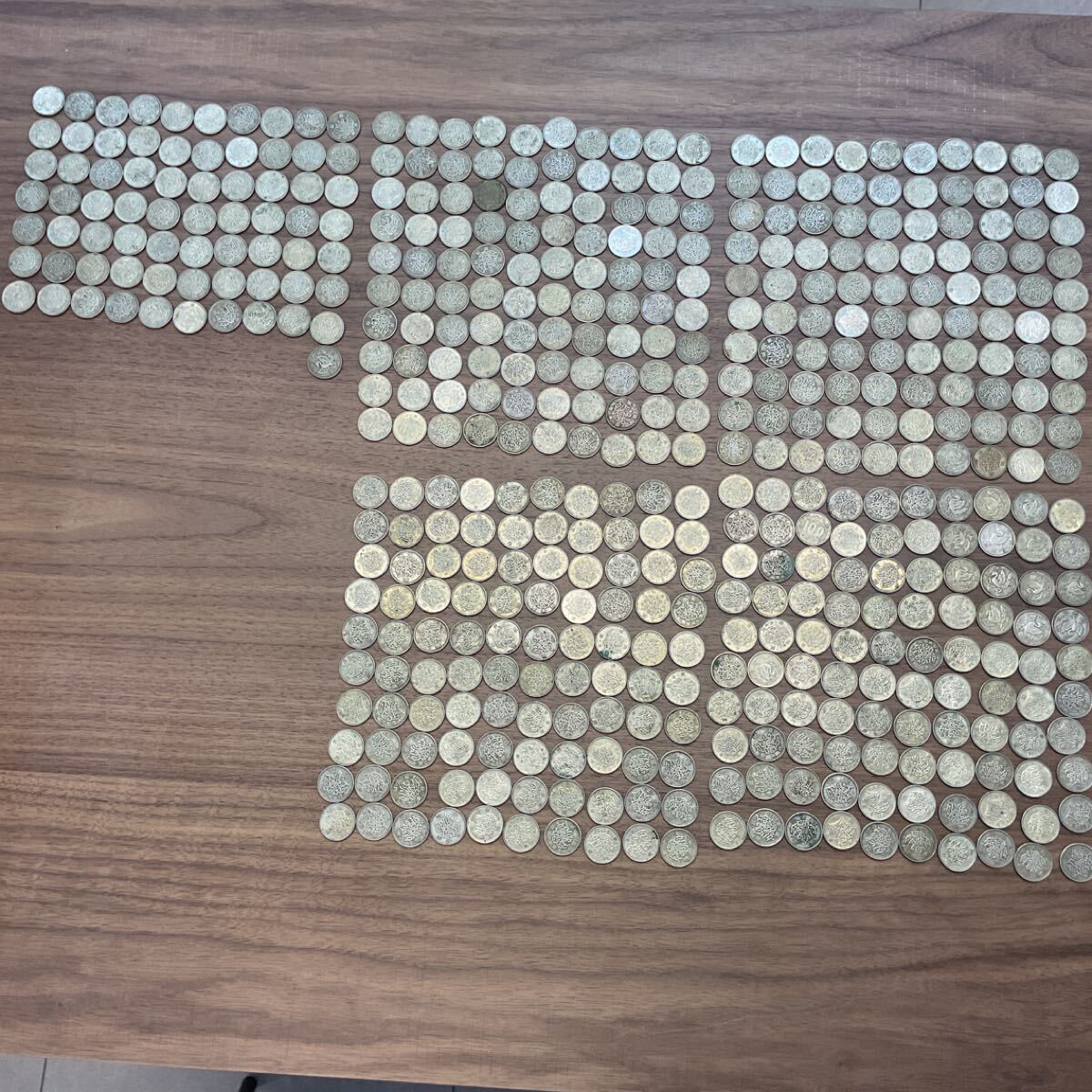 Yahoo!オークション - 【K-A59】100円銀貨(471枚 額面47 100円) 稲穂 ...