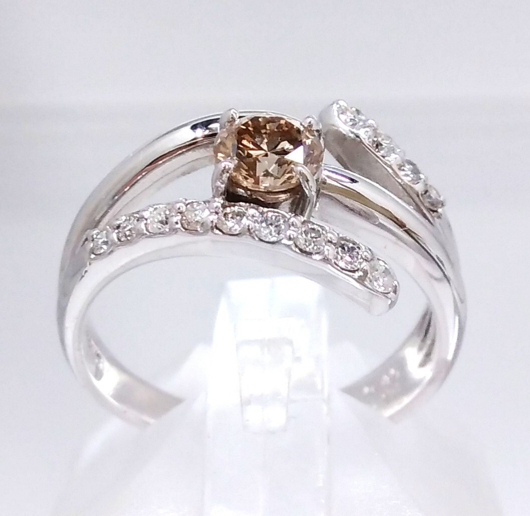 Yahoo!オークション - 【新品仕上げ済/ソーティング付】 K18WG 天然ダ...