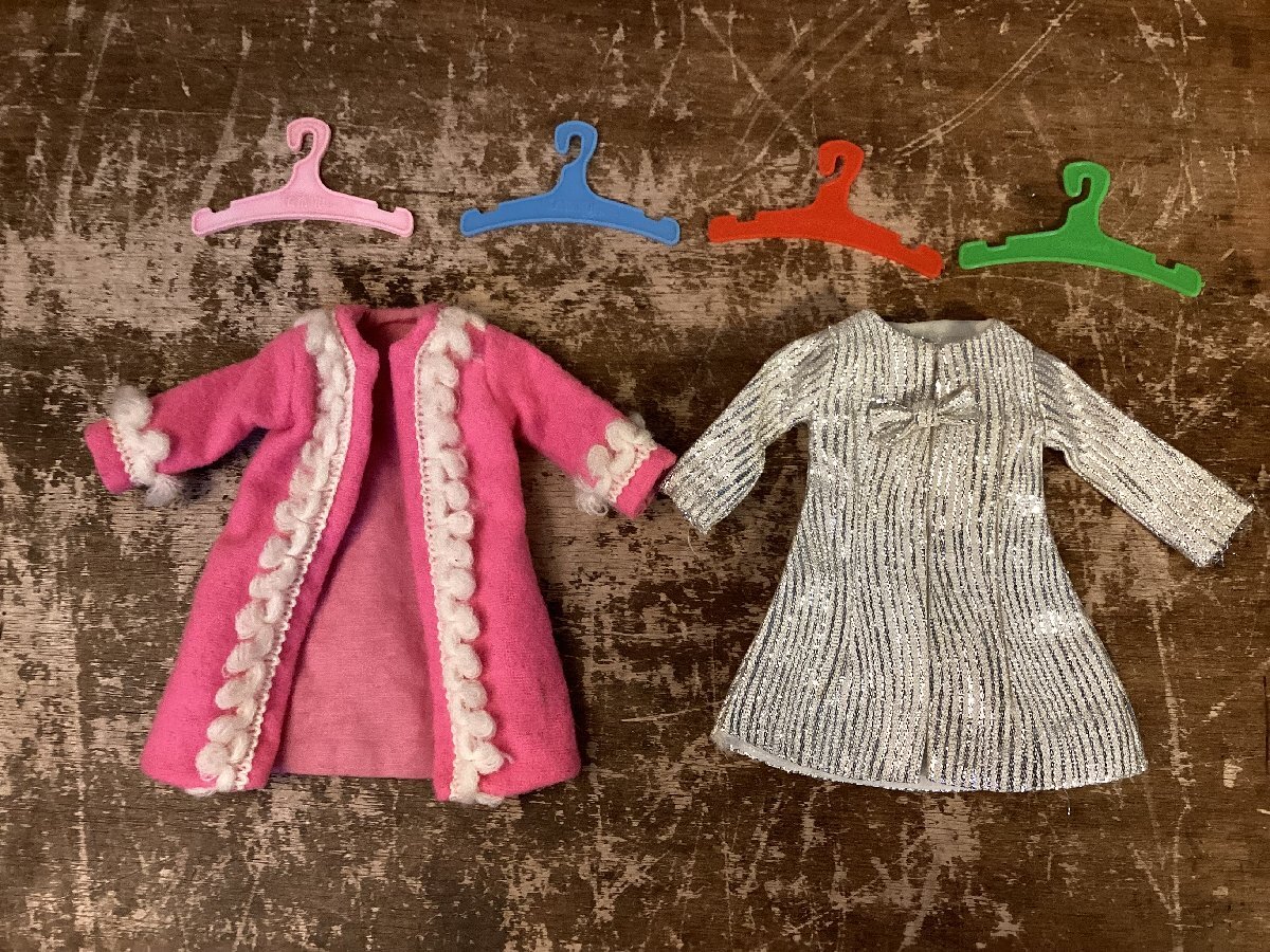 TT-3530 タミーちゃん tammyちゃん 人形 フィギュア 服 ワンピース ハンガー 昭和レトロ ヴィンテージ 26g 2着 まとめて/くGOら(その他)｜売買されたオークション情報 ...