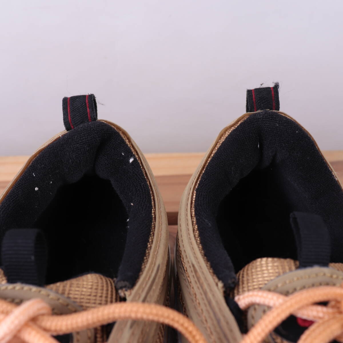 Yahoo!オークション - z6169 ナイキ エアマックス97 US7.5 25.5cm/金 ...