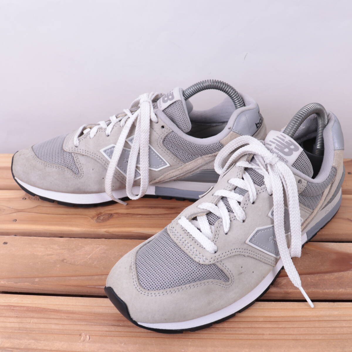 Yahoo!オークション - z6190【996】ニューバランス US7 25.0cm/ライト...