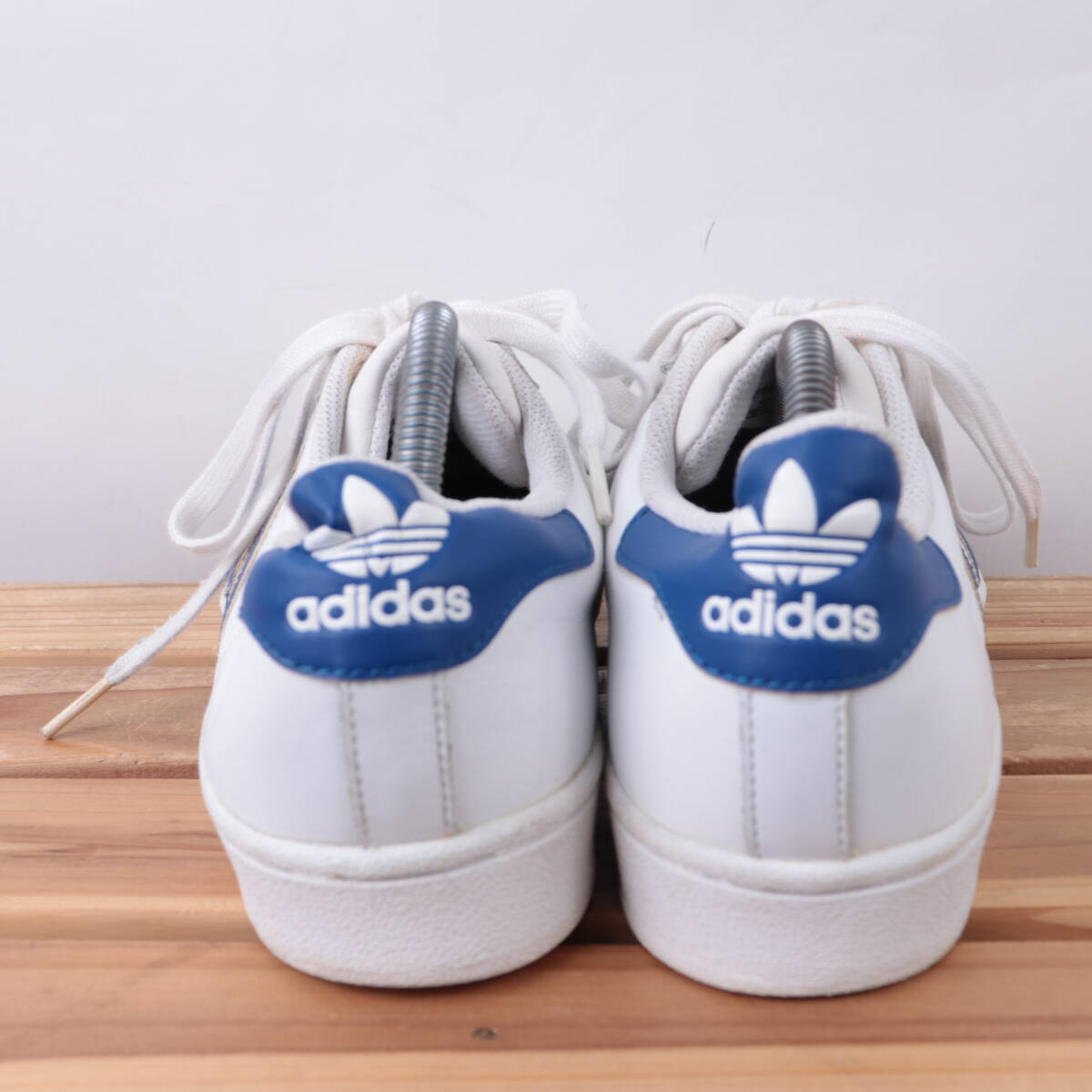 Yahoo!オークション - z6415 アディダス スーパースター US8 26.0cm/白...