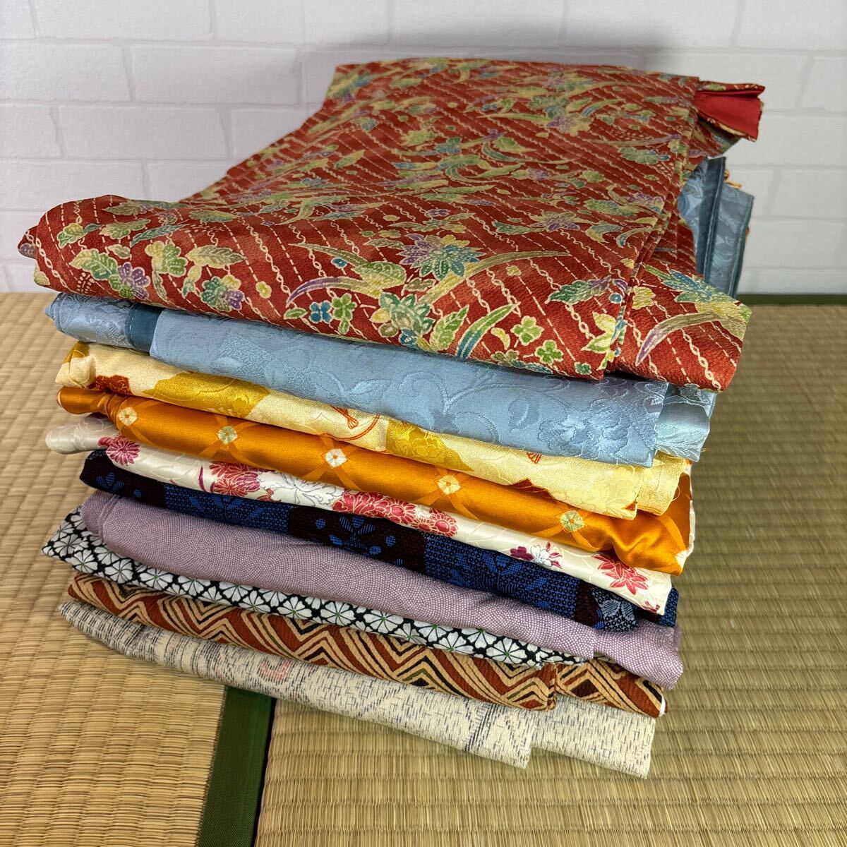 小紋 着物 まとめて 10品 A2201(仕立て上がり)｜売買されたオークション情報、yahooの商品情報をアーカイブ公開 - オークファン（aucfan.com）