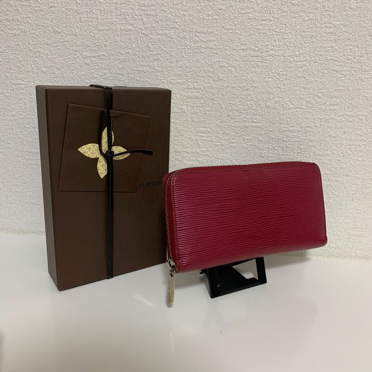 ルイヴィトン ジッピーウォレット パープル系 エピ レザー 長 ルイヴィトン ジッピーウォレット パープル系 エピ レザー 長