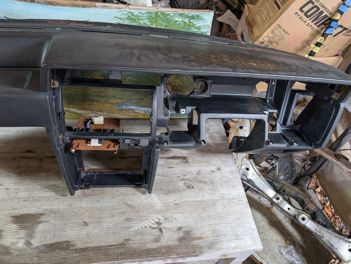 Yahoo!オークション - 【IK】 日産 スカイライン R31 純正 ダッシュボ...