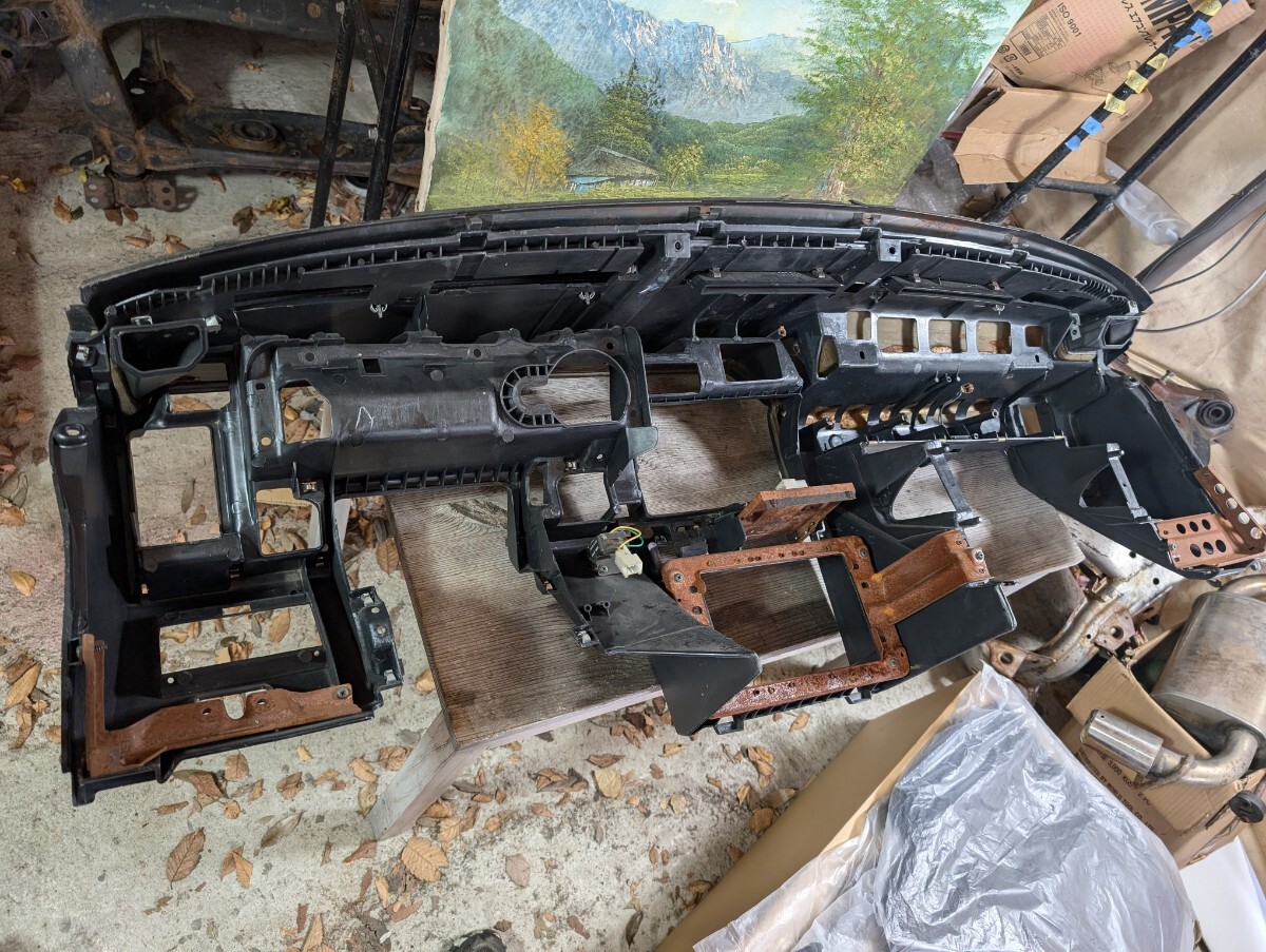 Yahoo!オークション - 【IK】 日産 スカイライン R31 純正 ダッシュボ...