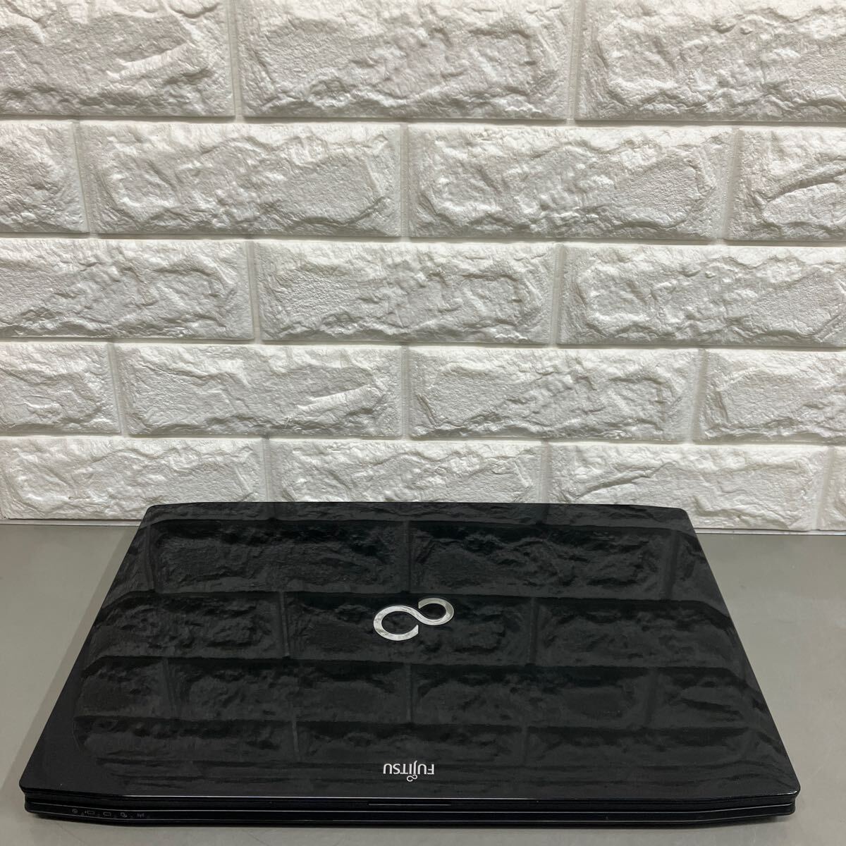 Yahoo!オークション - N112 FUJITSU LIFEBOOK AH77/K FMVA77KB Core i7...