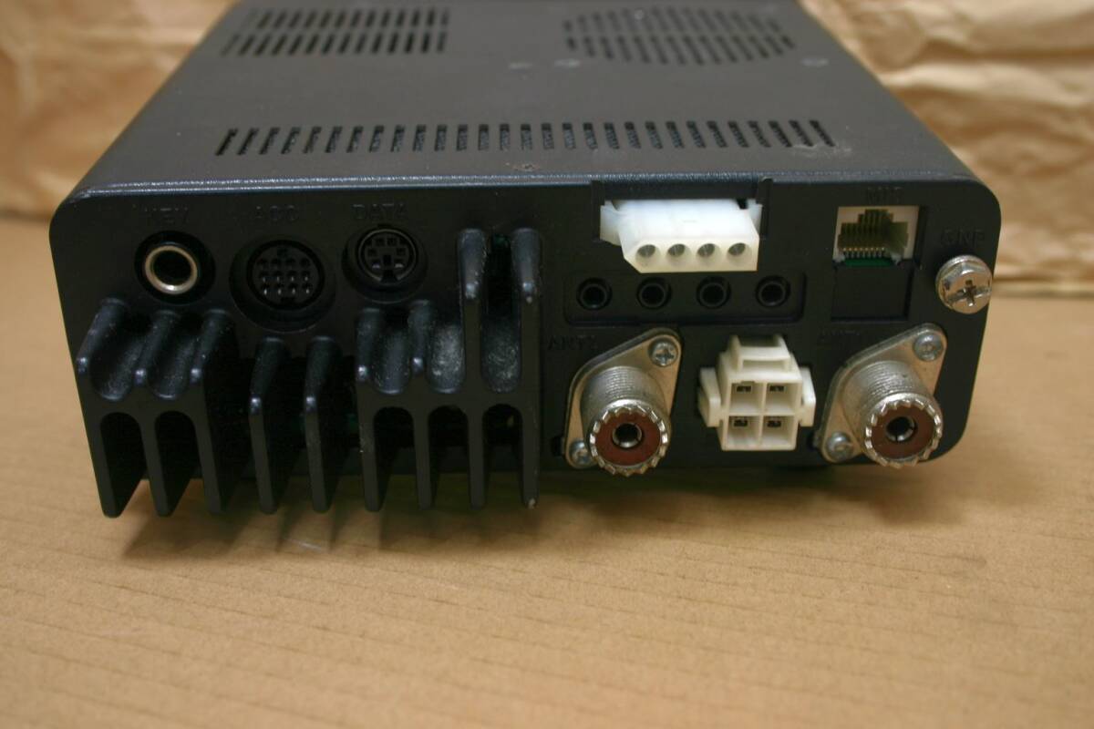 Yahoo!オークション - ICOM アイコム HF/VHF/UHF トランシーバー IC-70...