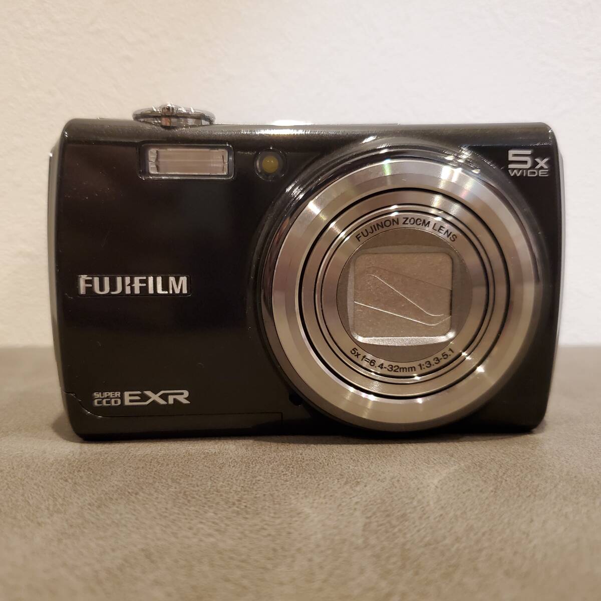 Yahoo!オークション - FUJI FILM FINE PIX F200 EXR