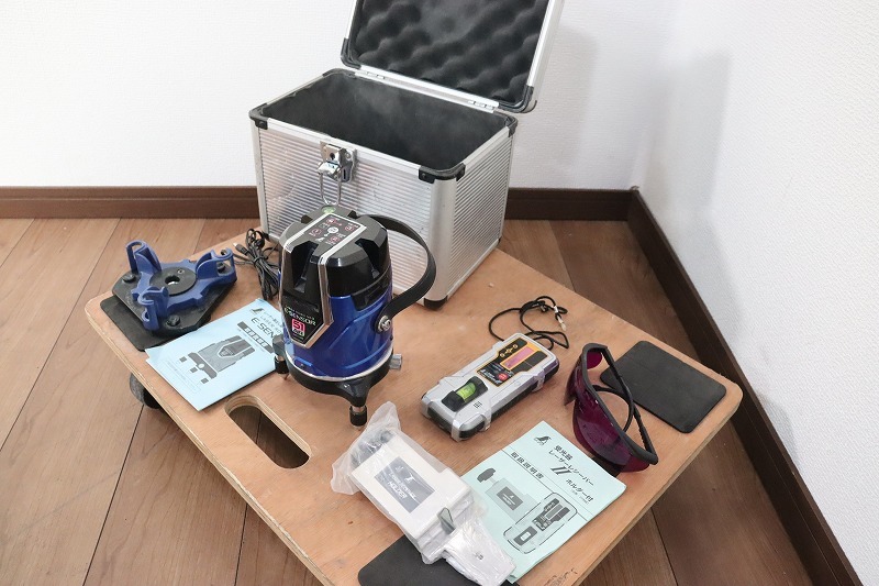 Yahoo!オークション - P3570 Shinwa/シンワ測定 レーザー墨出し器 LASE...