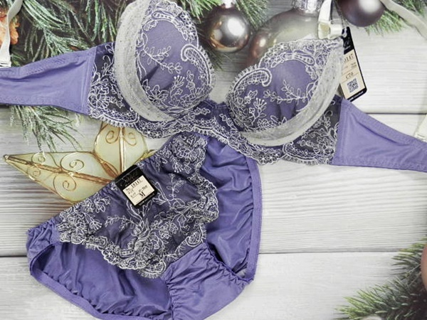 Yahoo!オークション - B75007-P B75/M ブラ・ショーツセット ランジェ...