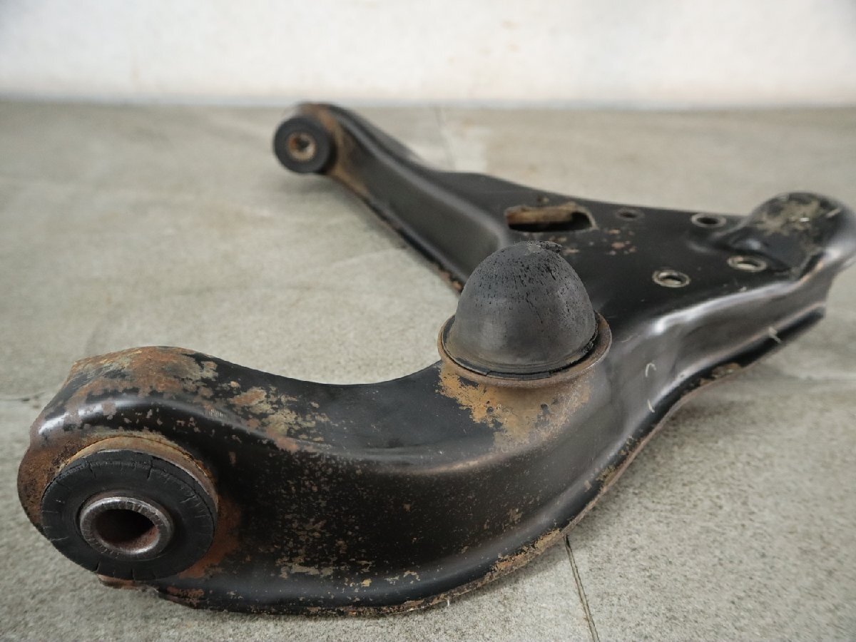 Yahoo!オークション - 三菱 2代目 デリカ スターワゴン P25W 右 フロン...