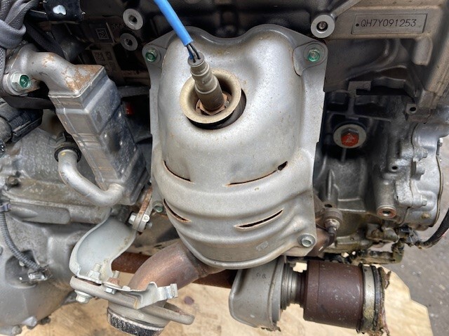 Yahoo!オークション - ホンダ フリード ハイブリッド G GB7 触媒 純正