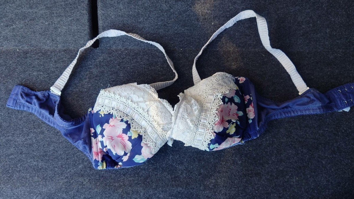 Yahoo!オークション - ブラ D75 花柄