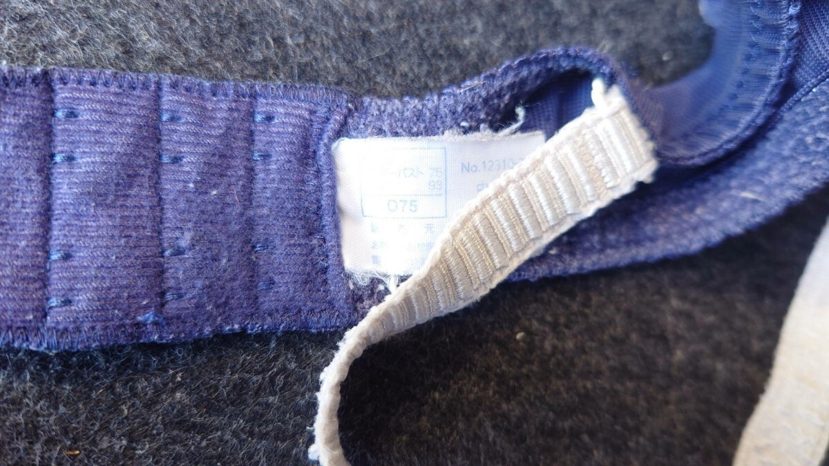 Yahoo!オークション - ブラ D75 花柄