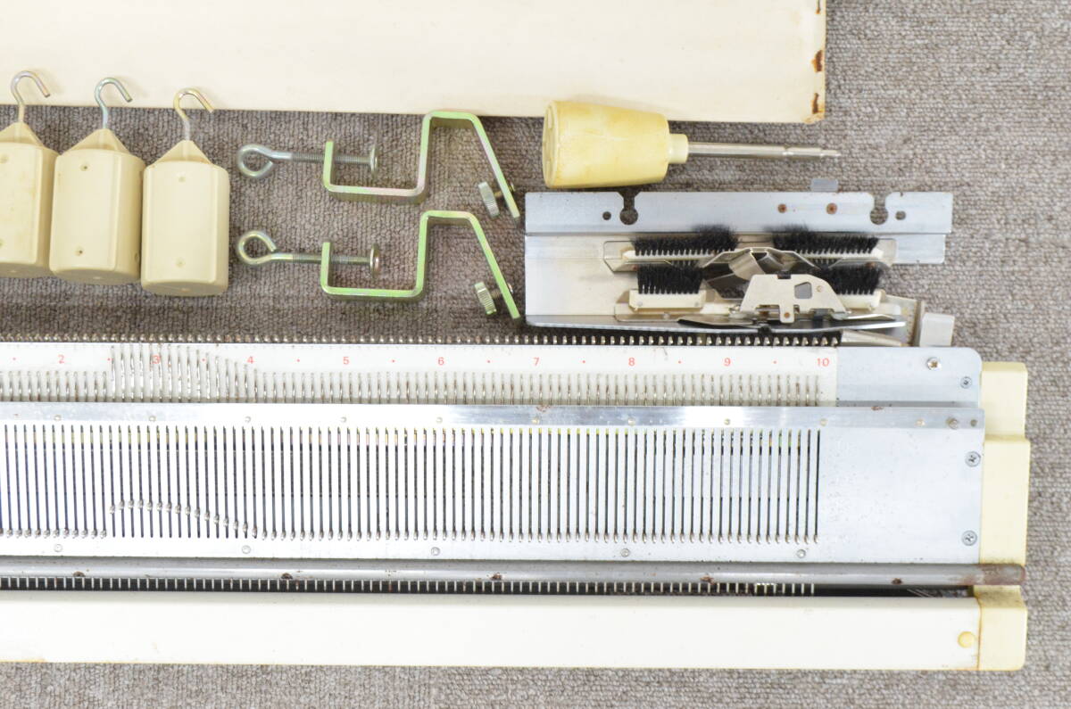 99B SILVER REED シルバーリード パイルリブニッター SRP-50 編み機 編機 手芸 ハンドクラフト ケース付(作成キット)｜売買されたオークション情報、yahooの商品情報を ...