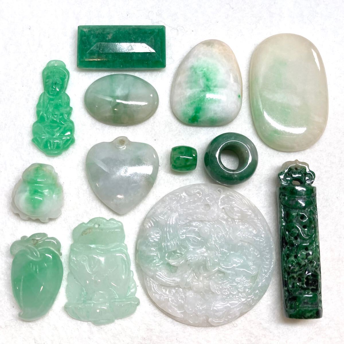 Yahoo!オークション - 1円〜 彫刻 変形 〔天然本翡翠おまとめ558.5ct〕...