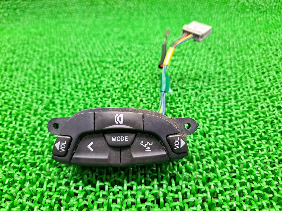 Yahoo!オークション - 送料￥600 1030 日産 エルグランド E51 ステア...