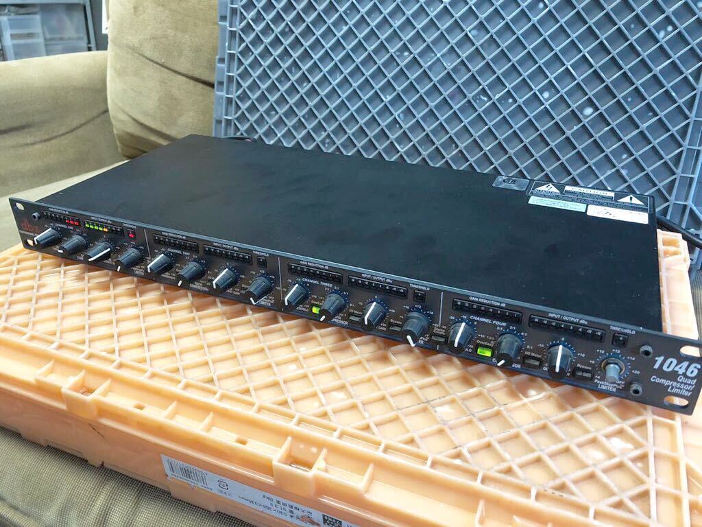 Yahoo!オークション - dbx 1046 4chコンプレッサー/リミッター 動作品