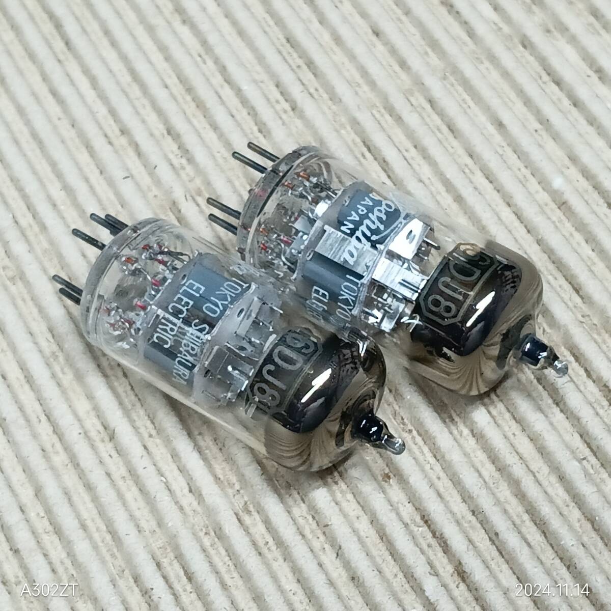 Yahoo!オークション - 6DJ8 東芝 未使用2本 F 2920