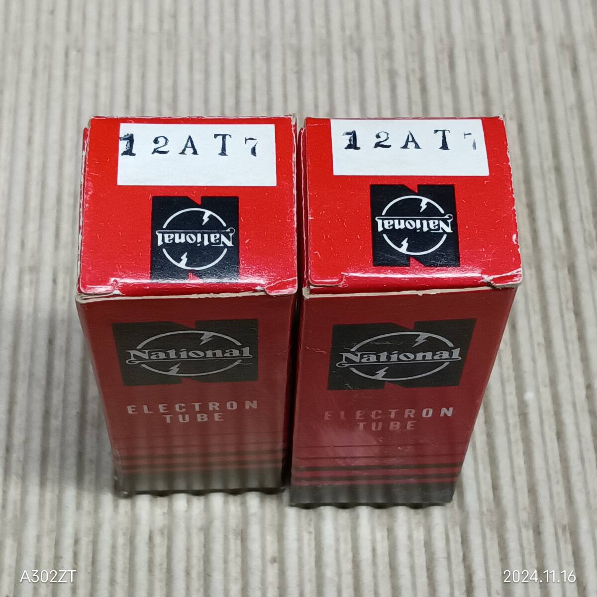 Yahoo!オークション - 12AT7/ECC81 松下電器 未使用 F 2936