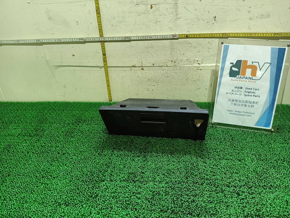 Yahoo!オークション - 三菱 グローブボックス ミニキャブ M-U19T U19T ...