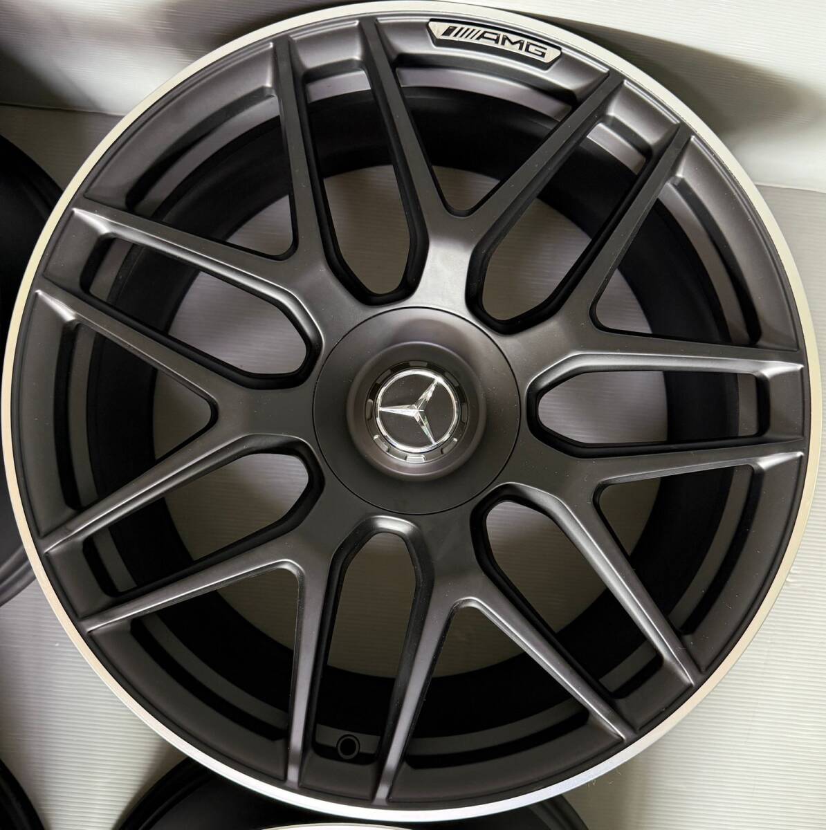 Yahoo!オークション - メルセデ スベンツ Gクラス AMG W463 G65 22イン...