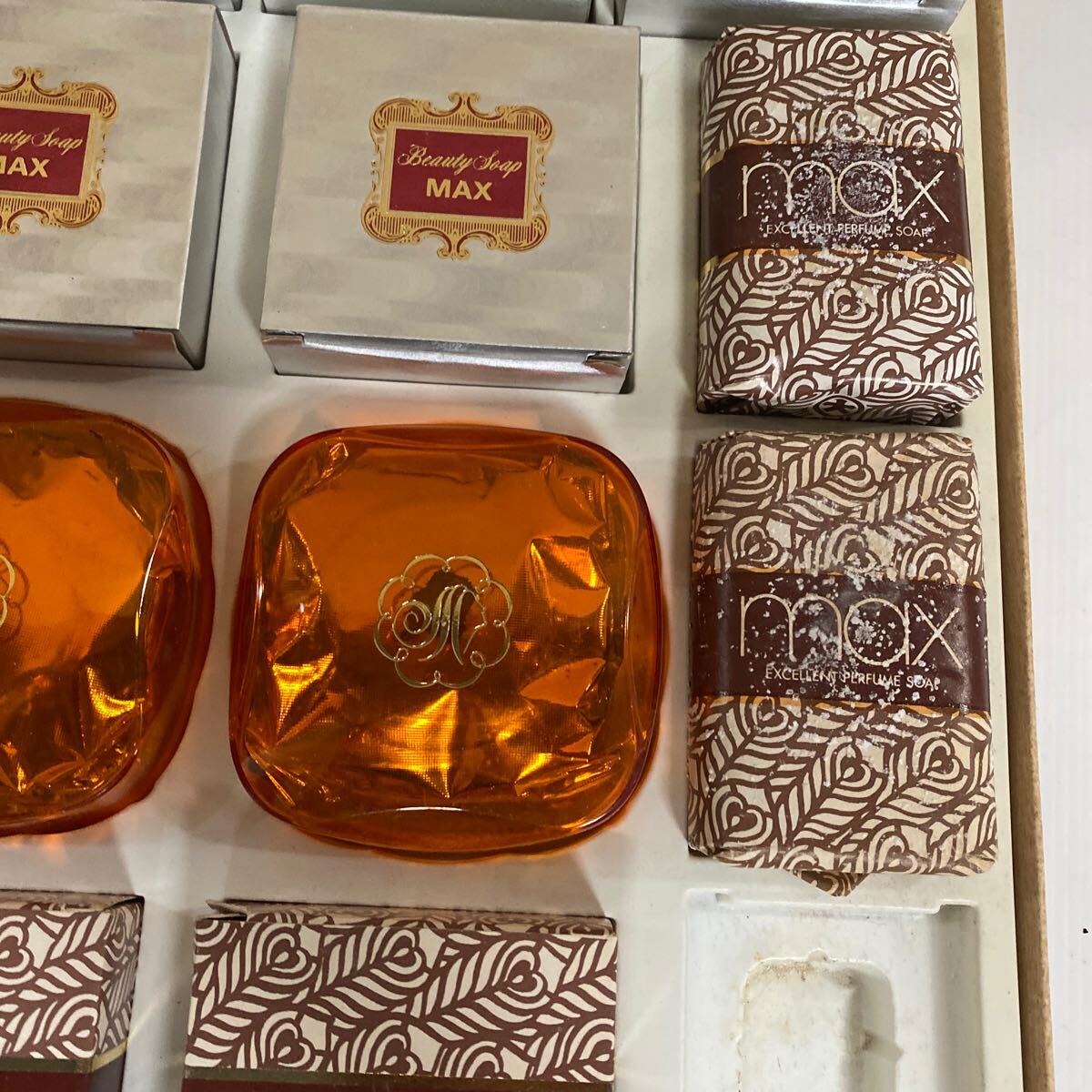 Yahoo!オークション - 固形石鹸 ギフト MAXクリスティーナ 85g 10個 MA...