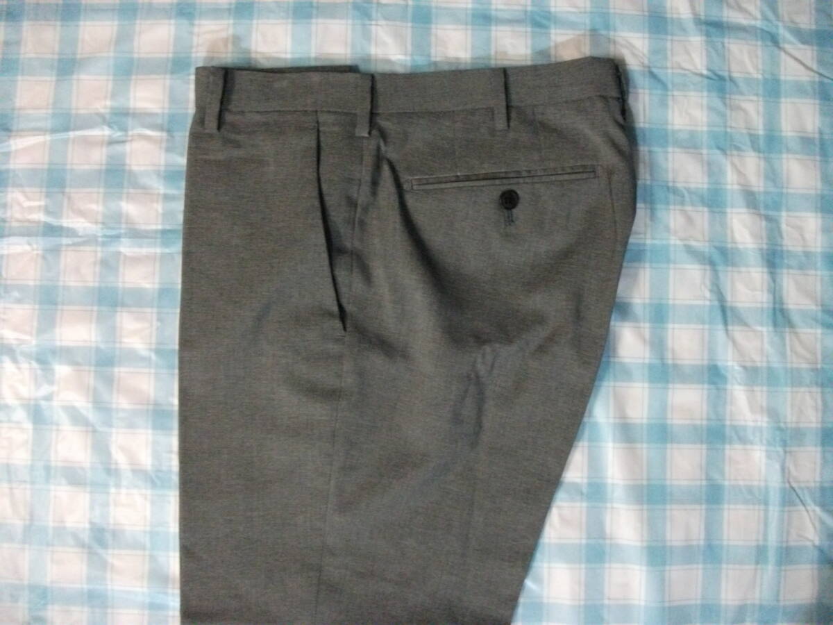 Yahoo!オークション - ユニクロ 感動パンツ グレー W79 美品