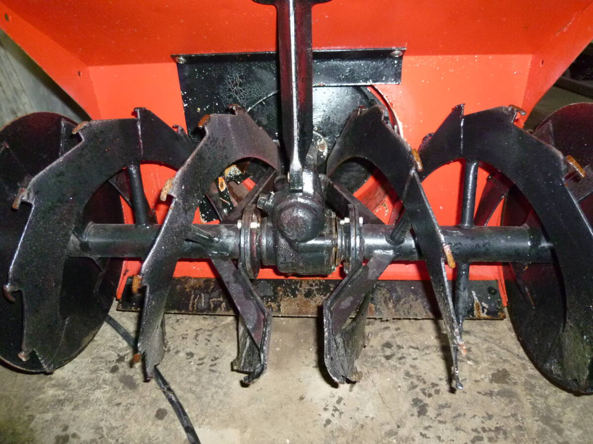 Yahoo!オークション - クボタ 除雪機 KSR 9 ガソリン セル始動 9馬力 ...