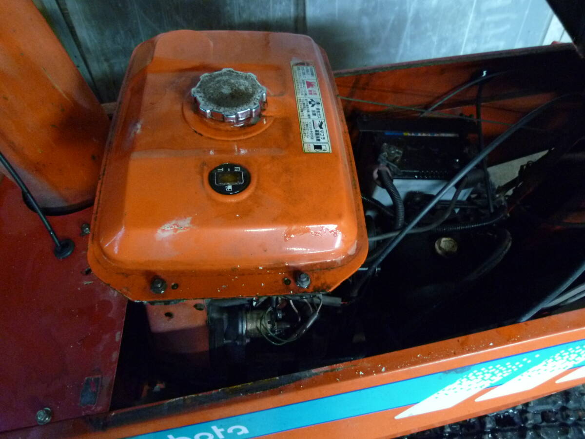 Yahoo!オークション - クボタ 除雪機 KSR 9 ガソリン セル始動 9馬力 ...