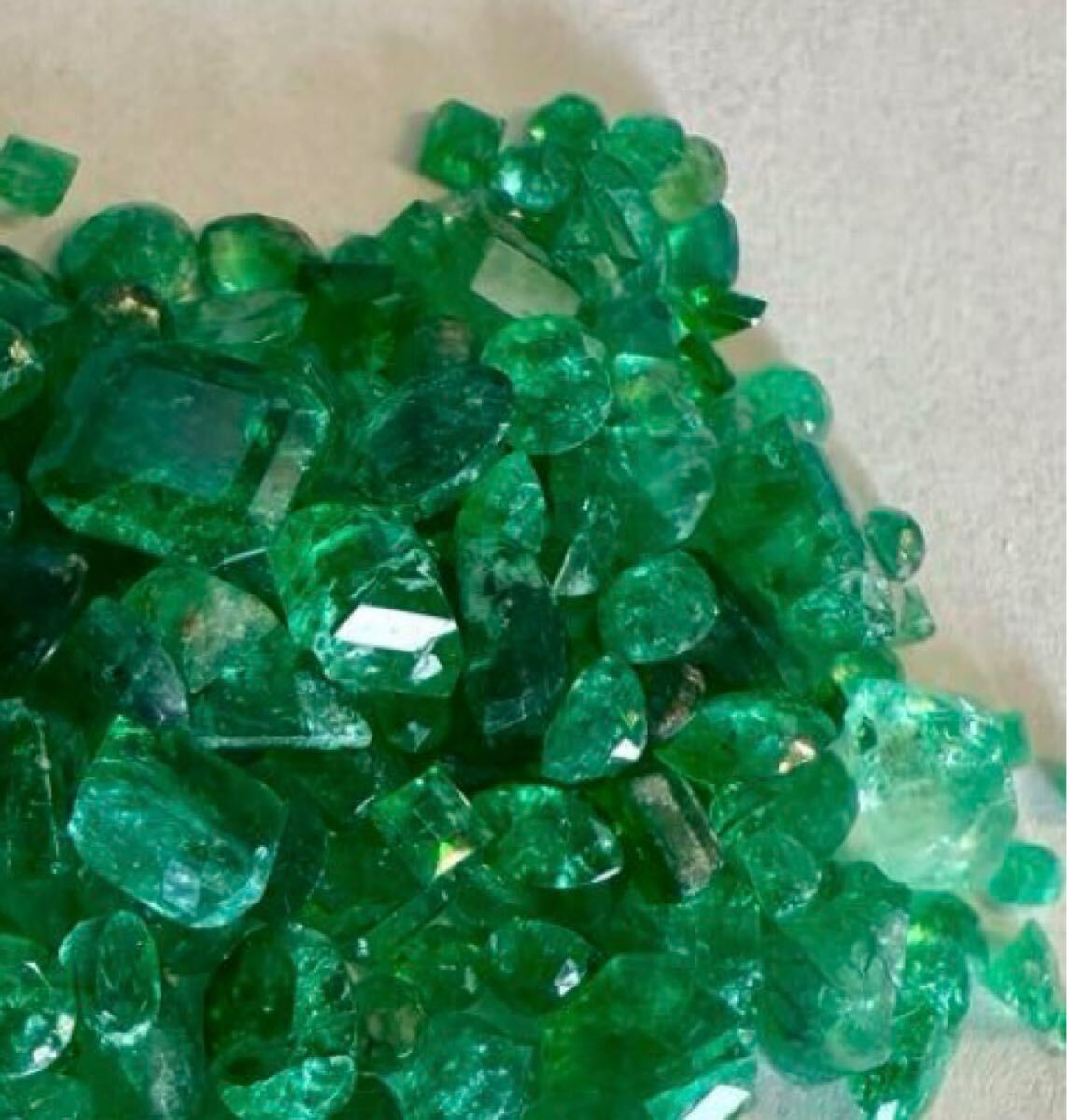 Yahoo!オークション - エメラルド 7ct 天然 色乗りOK まとめ 大量 ルース
