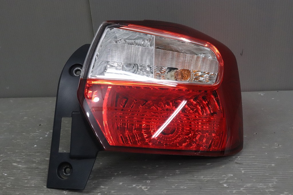 Yahoo!オークション - インプレッサ スポーツ 2.0i A型 (GP6) 純正 MOB...