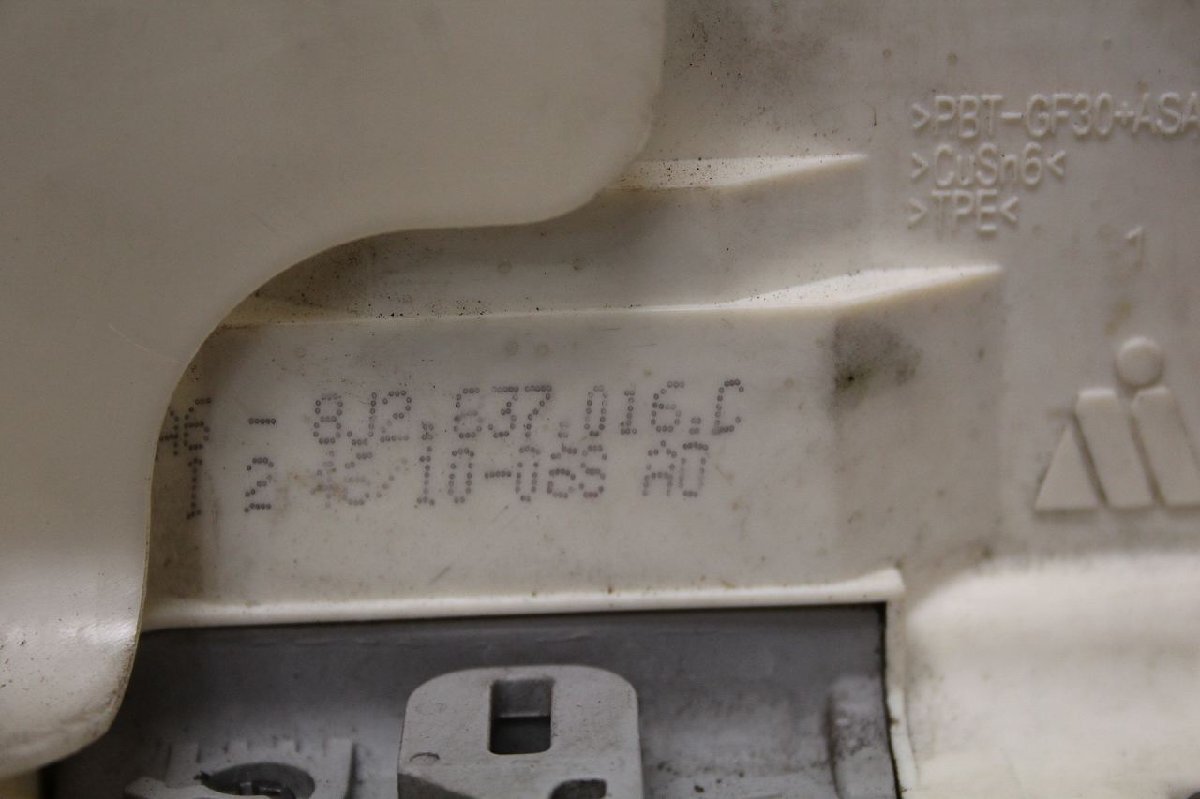 Yahoo!オークション - アウディ A4 アバント 右H (8KCDNF 8K) 純正 破...