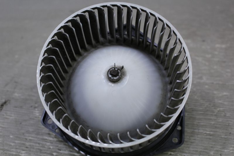 Yahoo!オークション - 三菱 パジェロ イオ 前期 (H76W H77W) 純正 ブロ...