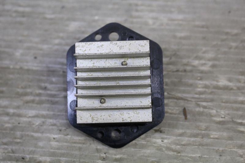 Yahoo!オークション - 三菱 パジェロ イオ 前期 (H76W H77W) 純正 ブロ...