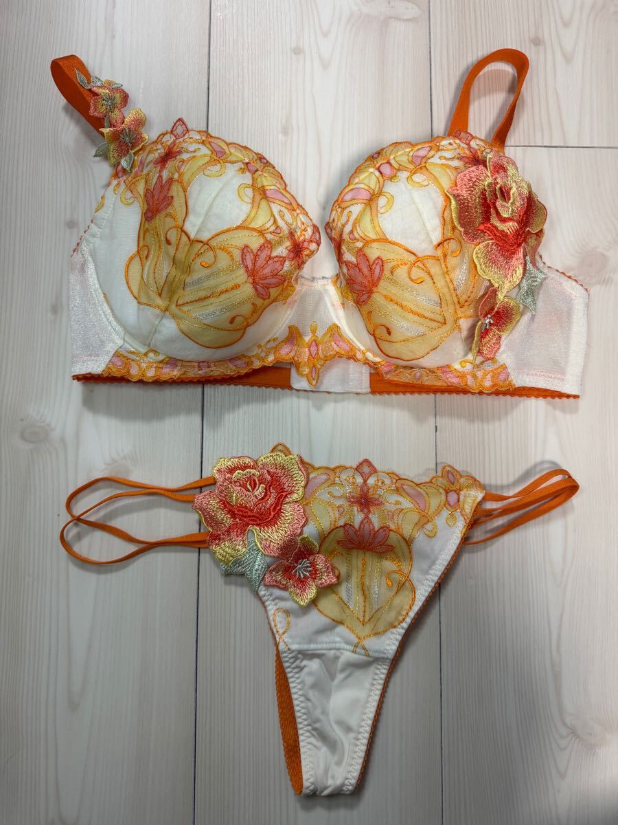 Yahoo!オークション - サルート 補正下着 F75