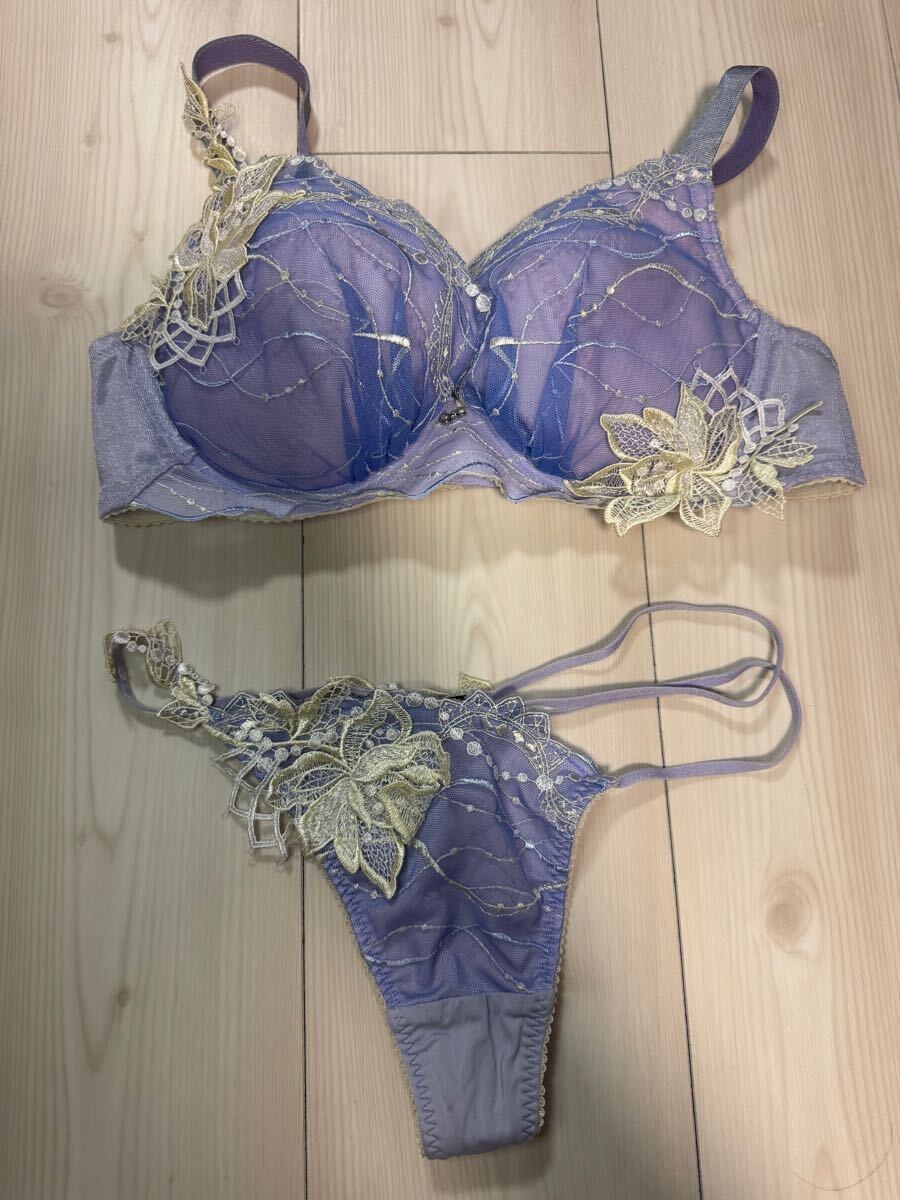 Yahoo!オークション - サルート 補正下着 F75