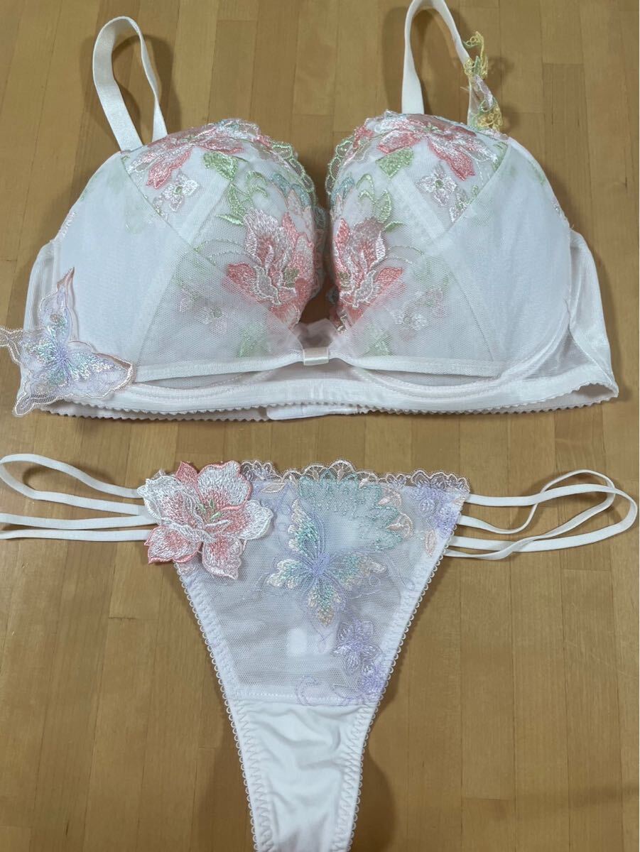 Yahoo!オークション - ワコール サルート 補正下着 G75