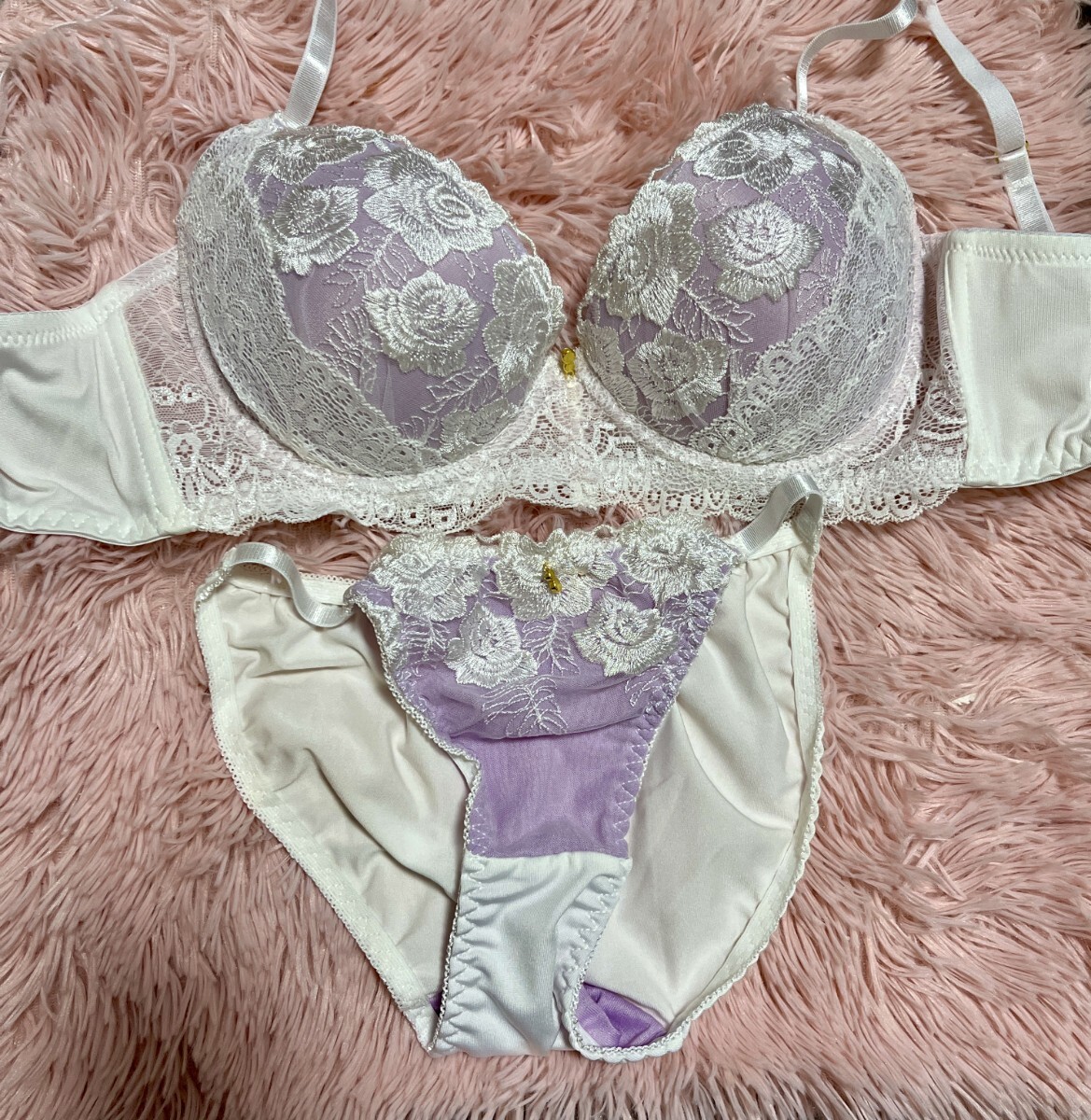 Yahoo!オークション - 大きい胸用 Fカップ F65 ブラジャーショーツセ...