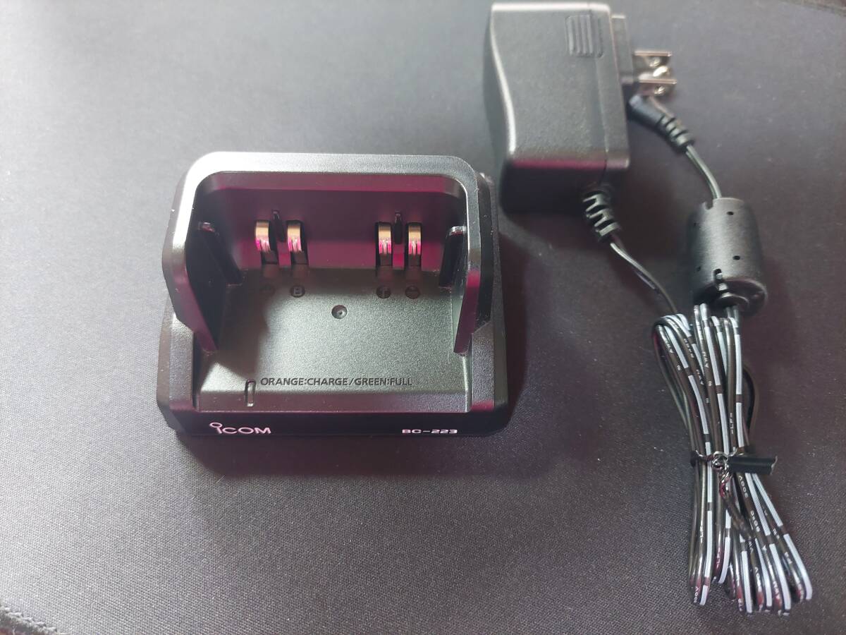 Yahoo!オークション - ICOM（アイコム） 広帯域ハンディ受信機 IC-R15 ...