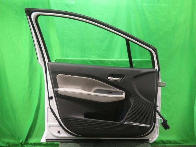 Yahoo!オークション - オーラ 6AA-FE13 左フロントドア XAB