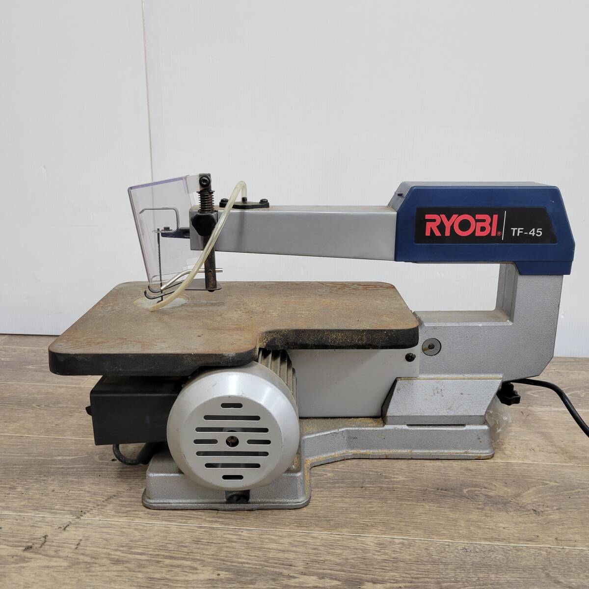 RYOBI/リョービ TF-45 100V 卓上糸ノコ盤 通電確認済 24k菊E(糸のこ盤)｜売買されたオークション情報、yahooの商品情報をアーカイブ公開 - オークファン（aucfan.com）