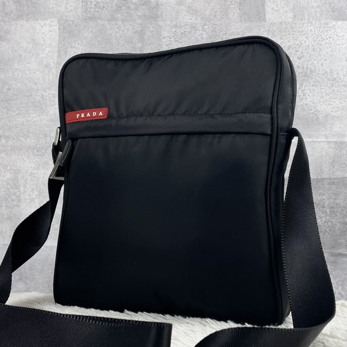 極美品 PRADA prada sport ショルダーバッグ プラダスポーツ 極美品 PRADA prada sport ショルダーバッグ プラダスポーツ