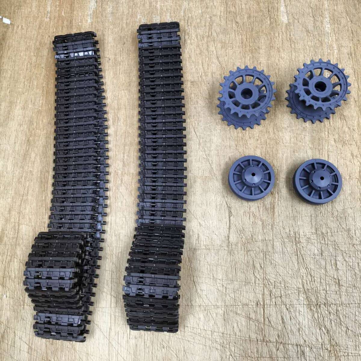 Yahoo!オークション - 1/16スケールヘンロン戦車ラジコン 3818-1 タイ...