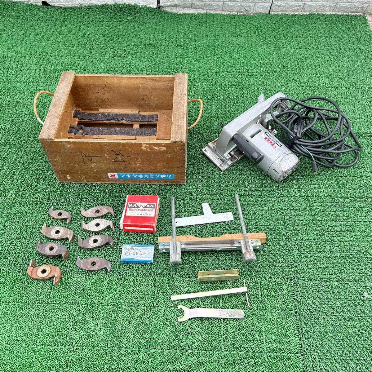 Yahoo!オークション - 【Y53三】 makita マキタ 100V 電気ミゾキリ 350...