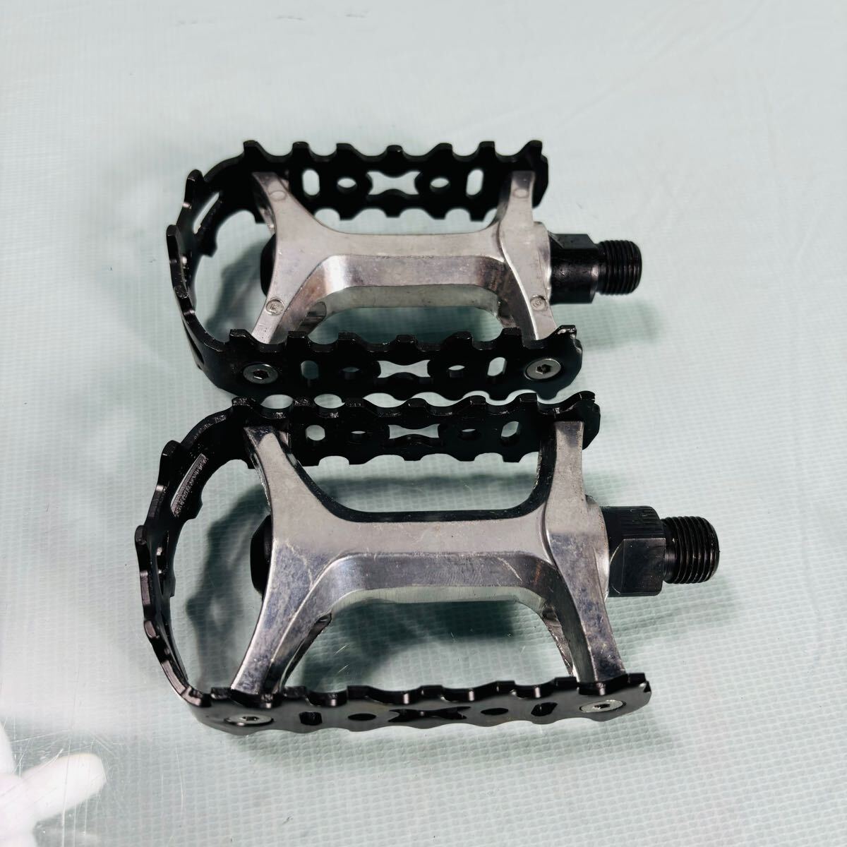 Yahoo!オークション - f733 VP フラットペダル ブラック 95.9アクスル ...