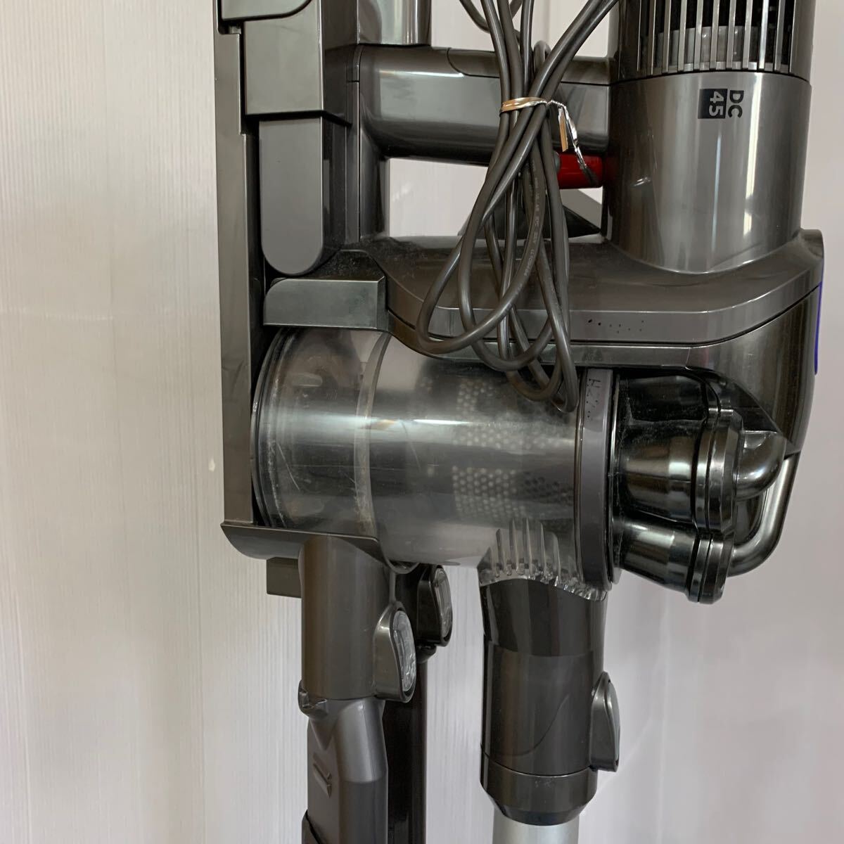 Yahoo!オークション - dyson ダイソン コードレスクリーナー DC45 JY1-...