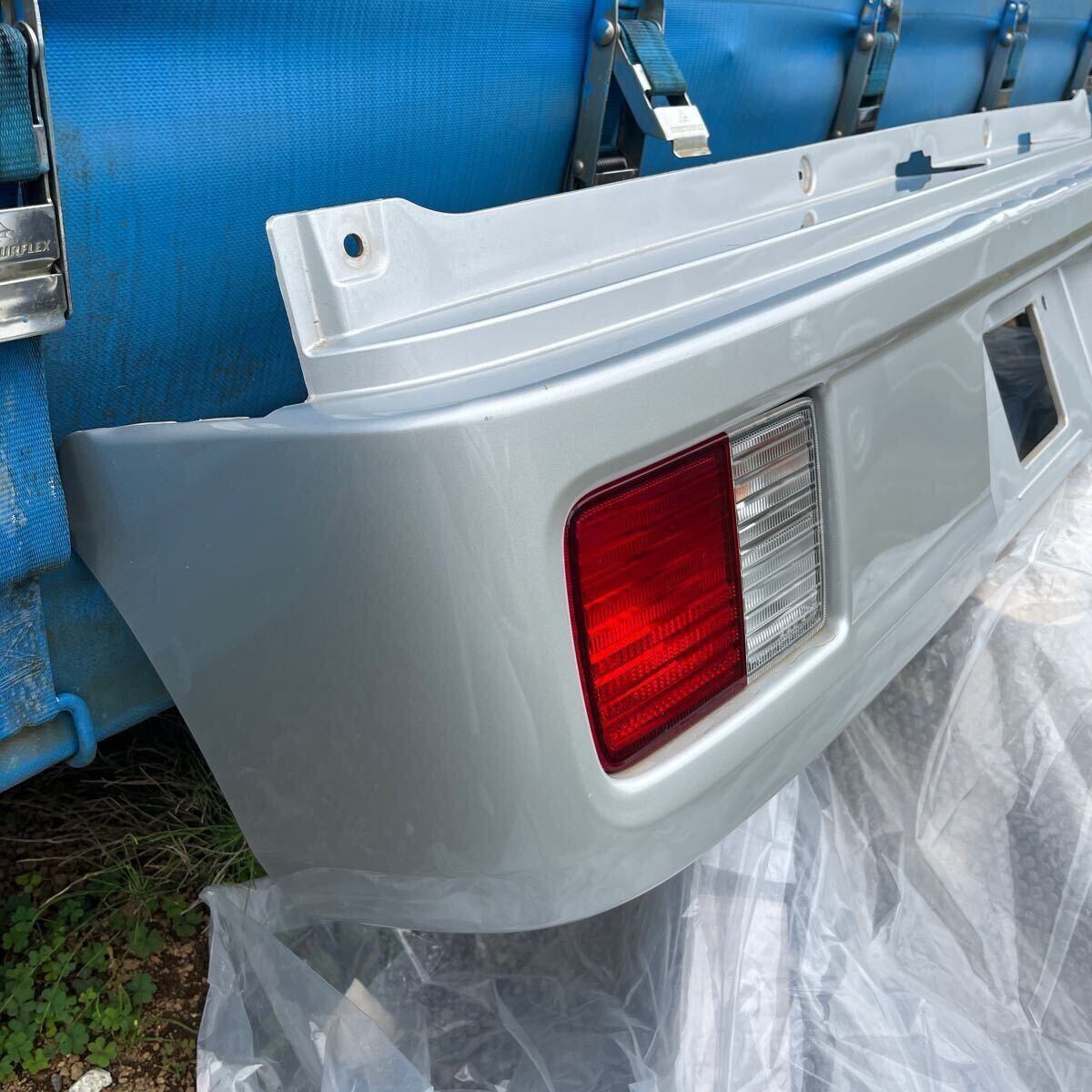 Yahoo!オークション - エブリーバン エブリィDA17 V 純正 テールライト...